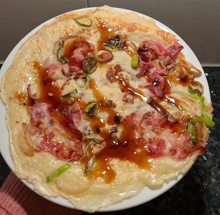 Dutch Pannenkoek (Pancake) | Universal Yums